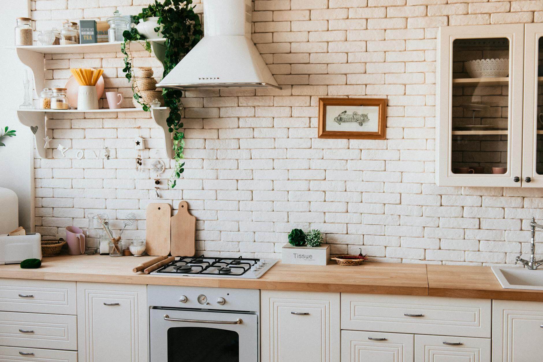 Fresh Kitchen Accessories: Kit your Kitchen out before 30. - Tasty Cue