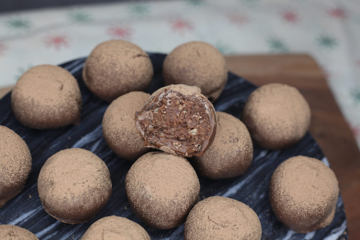 Irresistible No Bake Nutella Truffles Recipe - Tasty Cue